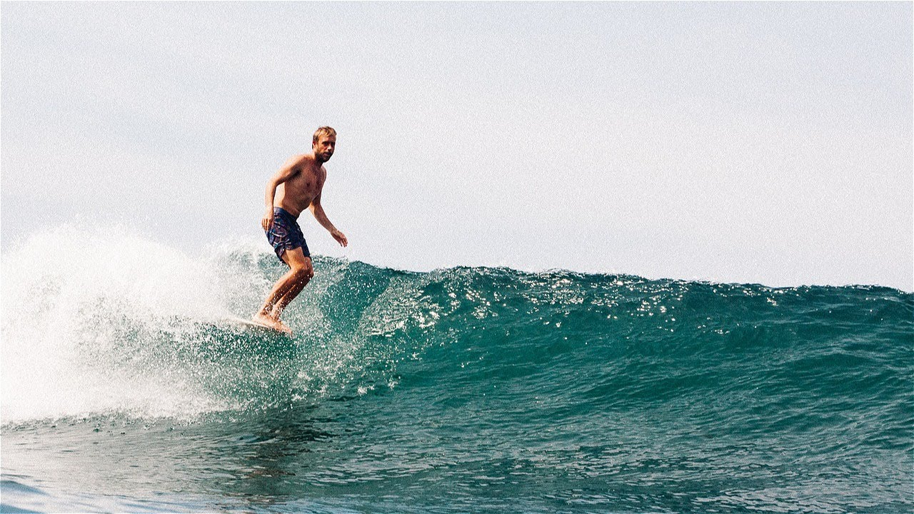 Cornouailles : Mike Lay entre log et campagne, Le free-surfeur ouvre ...