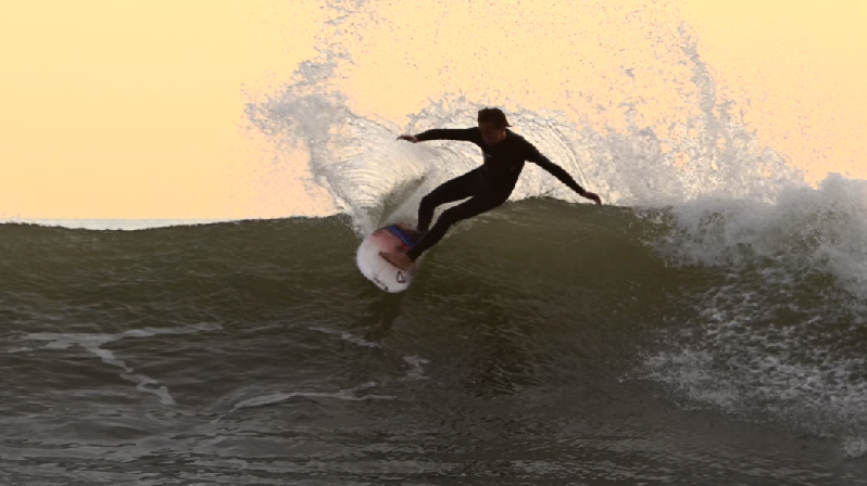 Surfer's Point en 4K, Découvrez la beauté d'une session californienne à ...